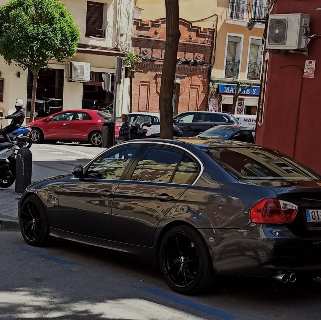 @abnercoutinho's vehicle on RoadStr | BMW E90 2006